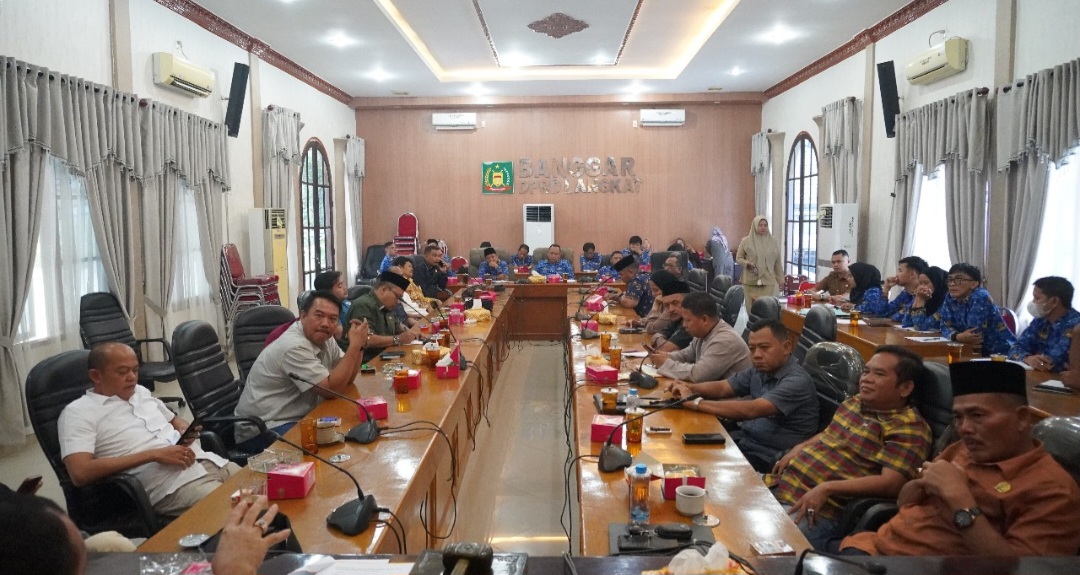 DPRD Langkat Inisiasi Bentuk Pansus Perizinan - CNN INDONESIA.ID